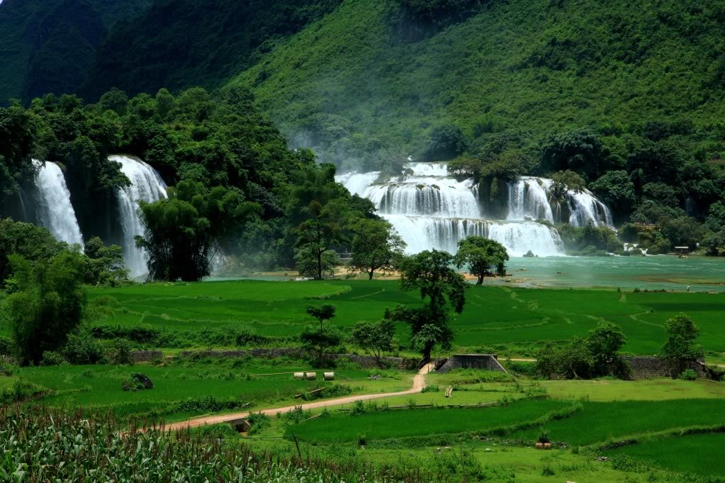 3 days Ba Be Lake and Ban Gioc Waterfall Tour from Hanoi
